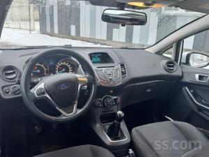 Balts Ford Fiesta 2015 Rīga, ar dzinēja tilpumu 1.50 L un nobraukumu 157 tūkst. km par 4500 €, foto 5 vietnē AUTOMOTO.COM.LV