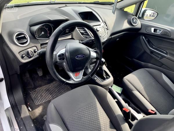 Balts Ford Fiesta 2015 Kauņa, ar dzinēja tilpumu 1.20 L un nobraukumu 256 tūkst. km par 2999 €, foto 3 vietnē AUTOMOTO.COM.LV