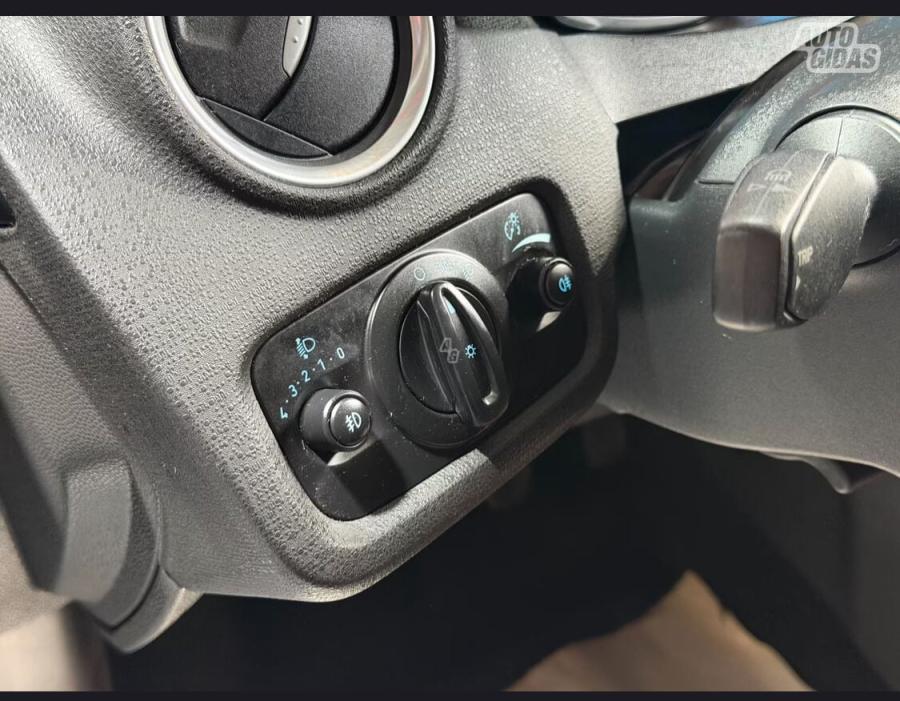 White Ford Fiesta 2015 in Kaunas, with an engine capacity of 1.20 L and mileage of 256 thousand km for 2999 €, photo 17 on AUTOMOTO.COM.LV