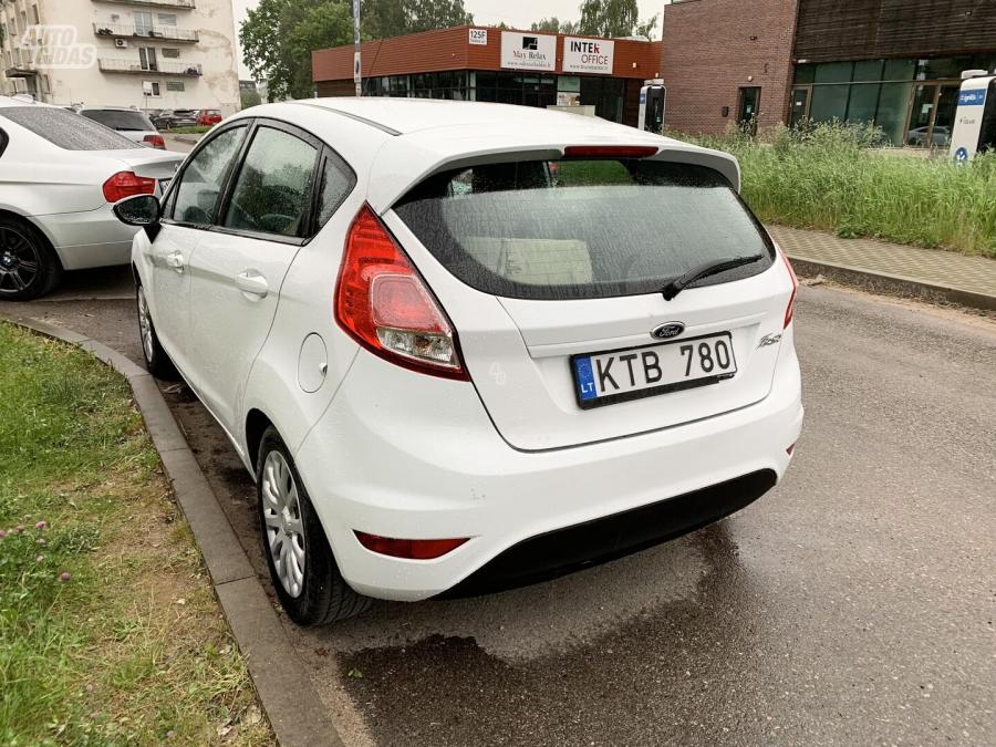 White Ford Fiesta 2015 in Kaunas, with an engine capacity of 1.20 L and mileage of 256 thousand km for 2999 €, photo 20 on AUTOMOTO.COM.LV