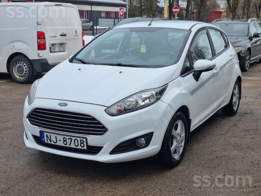 White Ford Fiesta 2015 in Ogre, with an engine capacity of 1.60 L and mileage of 159 thousand km for 3150 €, photo 1 on AUTOMOTO.COM.LV