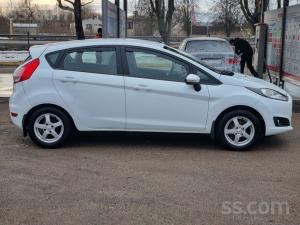 White Ford Fiesta 2015 in Ogre, with an engine capacity of 1.60 L and mileage of 159 thousand km for 3150 €, photo 5 on AUTOMOTO.COM.LV