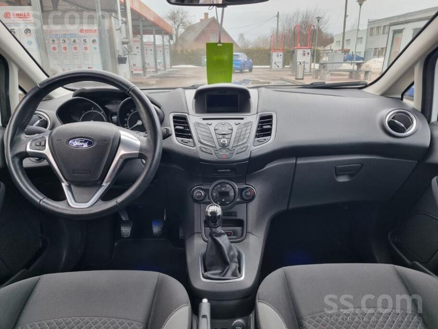 White Ford Fiesta 2015 in Ogre, with an engine capacity of 1.60 L and mileage of 159 thousand km for 3150 €, photo 14 on AUTOMOTO.COM.LV