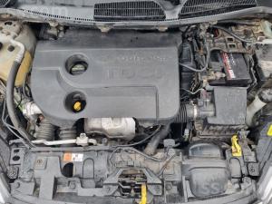 White Ford Fiesta 2015 in Ogre, with an engine capacity of 1.60 L and mileage of 159 thousand km for 3150 €, photo 20 on AUTOMOTO.COM.LV