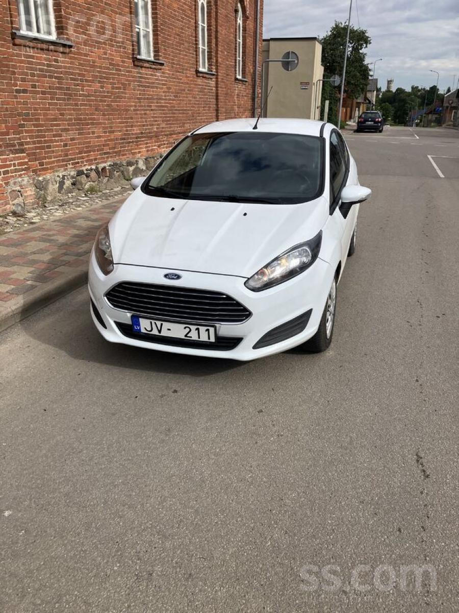 Balts Ford Fiesta 2015 Ludza, ar dzinēja tilpumu 1.50 L un nobraukumu 226 tūkst. km par 3650 €, foto 1 vietnē AUTOMOTO.COM.LV