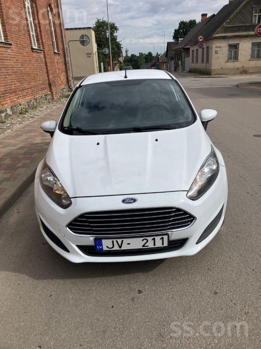 Balts Ford Fiesta 2015 Ludza, ar dzinēja tilpumu 1.50 L un nobraukumu 226 tūkst. km par 3650 €, foto 4 vietnē AUTOMOTO.COM.LV