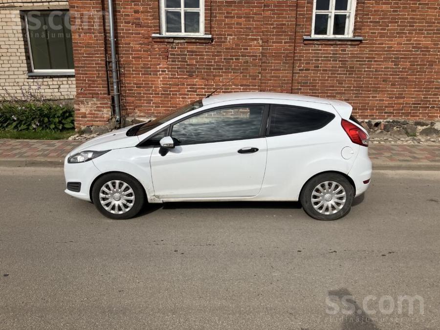 Balts Ford Fiesta 2015 Ludza, ar dzinēja tilpumu 1.50 L un nobraukumu 226 tūkst. km par 3650 €, foto 7 vietnē AUTOMOTO.COM.LV