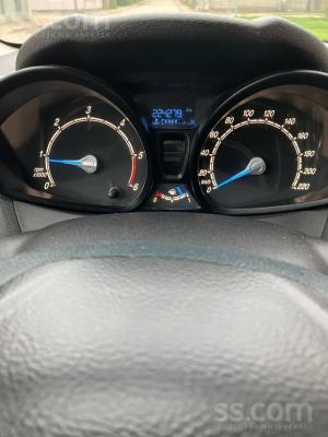 White Ford Fiesta 2015 in Ludza, with an engine capacity of 1.50 L and mileage of 226 thousand km for 3550 €, photo 6 on AUTOMOTO.COM.LV