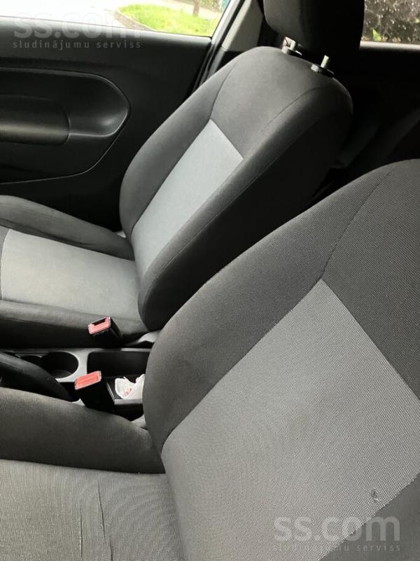 Ford Fiesta 2015 in Ludza on AUTOMOTO.COM.LV White Ford Fiesta 2015 in Ludza, with an engine capacity of 1.50 L and mileage of 225 thousand km for 3195 €, photo 11 on AUTOMOTO.COM.LV
