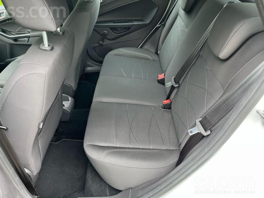 White Ford Fiesta 2016 in Cesis, with an engine capacity of 1.50 L and mileage of 224 thousand km for 5250 €, photo 8 on AUTOMOTO.COM.LV