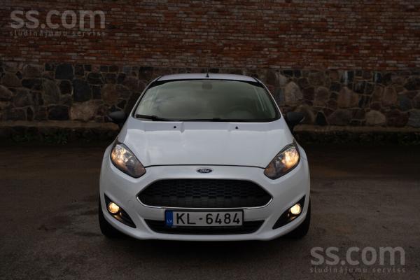 White Ford Fiesta 2016 in Riga, with an engine capacity of 1.50 L and mileage of 253 thousand km for 3500 €, photo 3 on AUTOMOTO.COM.LV