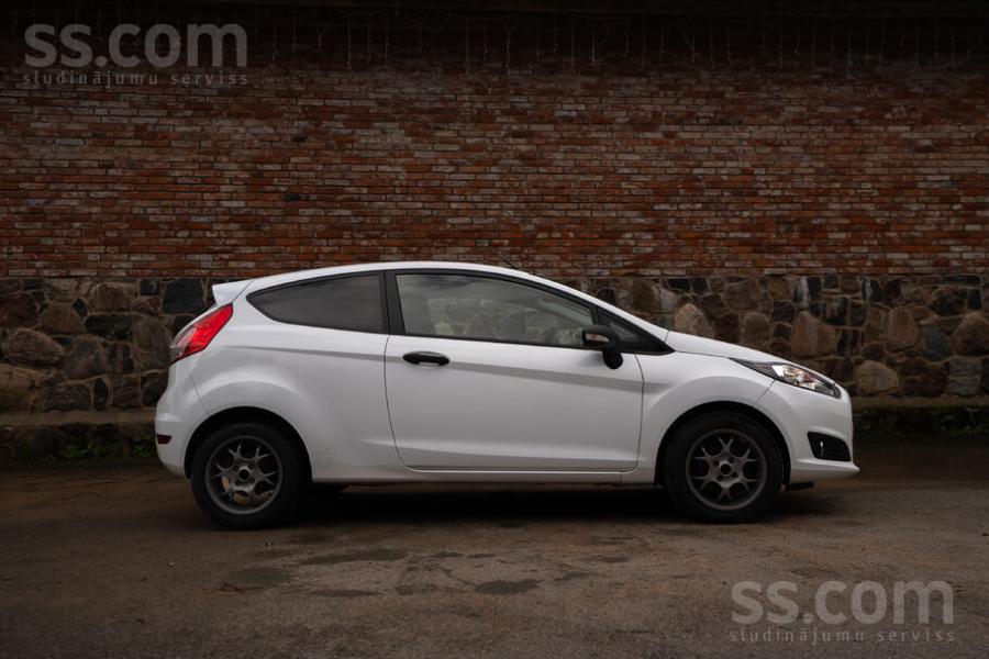 White Ford Fiesta 2016 in Riga, with an engine capacity of 1.50 L and mileage of 253 thousand km for 3500 €, photo 4 on AUTOMOTO.COM.LV