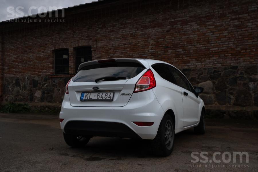 White Ford Fiesta 2016 in Riga, with an engine capacity of 1.50 L and mileage of 253 thousand km for 3500 €, photo 6 on AUTOMOTO.COM.LV