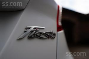 White Ford Fiesta 2016 in Riga, with an engine capacity of 1.50 L and mileage of 253 thousand km for 3500 €, photo 7 on AUTOMOTO.COM.LV