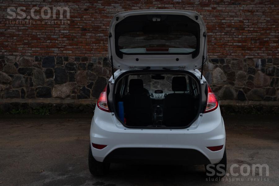 White Ford Fiesta 2016 in Riga, with an engine capacity of 1.50 L and mileage of 253 thousand km for 3500 €, photo 13 on AUTOMOTO.COM.LV