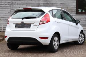 Balts Ford Fiesta 2016 Valmiera, ar dzinēja tilpumu 1.50 L un nobraukumu 225 tūkst. km par 4950 €, foto 4 vietnē AUTOMOTO.COM.LV