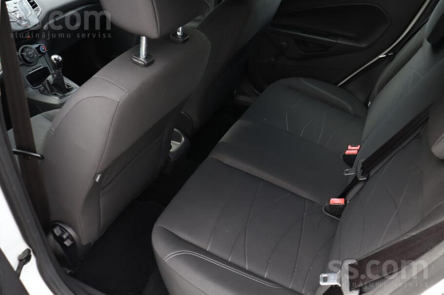 Balts Ford Fiesta 2016 Valmiera, ar dzinēja tilpumu 1.50 L un nobraukumu 225 tūkst. km par 4950 €, foto 9 vietnē AUTOMOTO.COM.LV