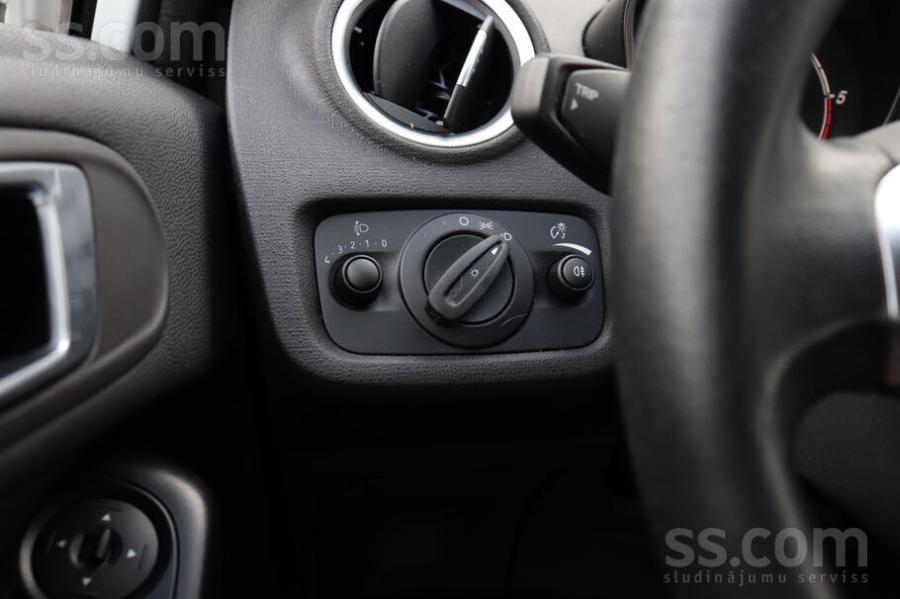 Balts Ford Fiesta 2016 Valmiera, ar dzinēja tilpumu 1.50 L un nobraukumu 225 tūkst. km par 4950 €, foto 14 vietnē AUTOMOTO.COM.LV