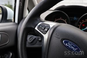 Balts Ford Fiesta 2016 Valmiera, ar dzinēja tilpumu 1.50 L un nobraukumu 225 tūkst. km par 4950 €, foto 15 vietnē AUTOMOTO.COM.LV