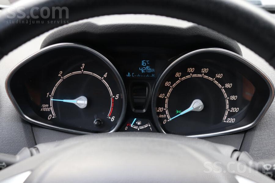 Balts Ford Fiesta 2016 Valmiera, ar dzinēja tilpumu 1.50 L un nobraukumu 225 tūkst. km par 4950 €, foto 21 vietnē AUTOMOTO.COM.LV