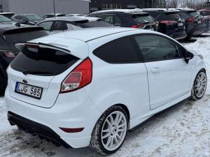 Balts Ford Fiesta 2017 Viļņa, ar dzinēja tilpumu 1.00 L un nobraukumu 149 tūkst. km par 7000 €, foto 5 vietnē AUTOMOTO.COM.LV