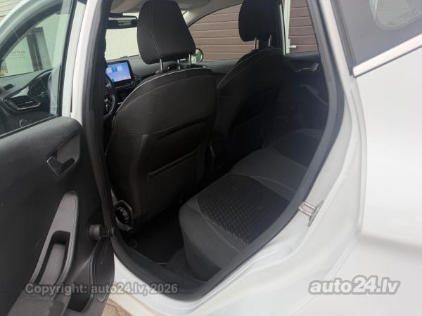 White Ford Fiesta 2017 in Voru, with an engine capacity of 1.00 L and mileage of 83 thousand km for 7490 €, photo 6 on AUTOMOTO.COM.LV