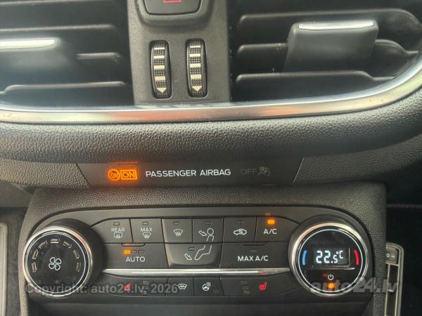 White Ford Fiesta 2017 in Voru, with an engine capacity of 1.00 L and mileage of 83 thousand km for 7490 €, photo 7 on AUTOMOTO.COM.LV