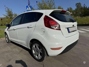 Белый Форд Фиеста 2017 в Вильнюс, объемом двигателя 1.50 л и пробегом 120 тыс. км за 4700 €, фото 5 на AUTOMOTO.COM.LV
