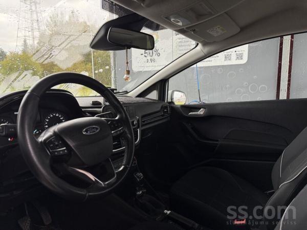White Ford Fiesta 2017 in Valmiera, with an engine capacity of 1.50 L and mileage of 131 thousand km for 3900 €, photo 7 on AUTOMOTO.COM.LV