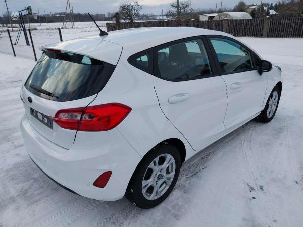 White Ford Fiesta 2018 in Marijampole, with an engine capacity of 1.08 L and mileage of 105 thousand km for 6750 €, photo 5 on AUTOMOTO.COM.LV