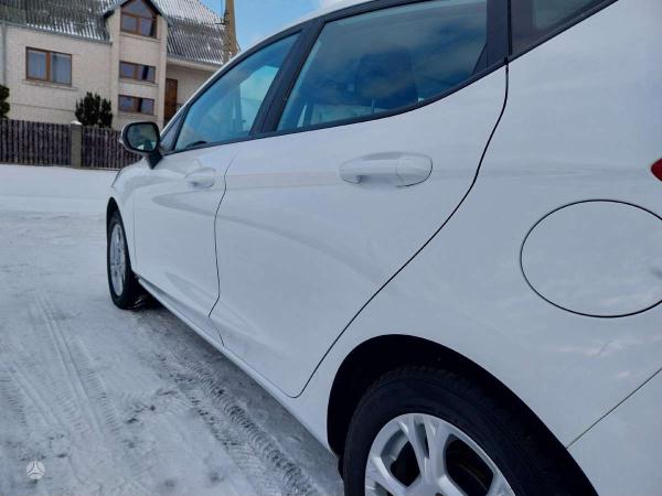 White Ford Fiesta 2018 in Marijampole, with an engine capacity of 1.08 L and mileage of 105 thousand km for 6750 €, photo 8 on AUTOMOTO.COM.LV