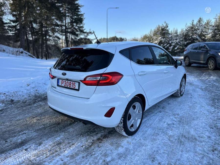 Balts Ford Fiesta 2018 Viļņa, ar dzinēja tilpumu 1.00 L un nobraukumu 230 tūkst. km par 4900 €, foto 5 vietnē AUTOMOTO.COM.LV