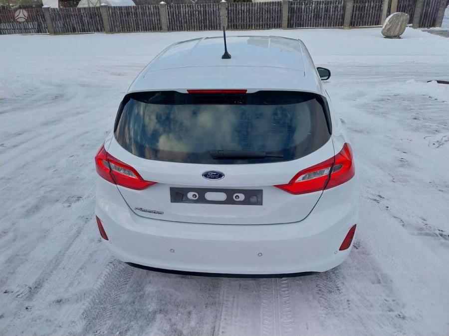 White Ford Fiesta 2018 in Marijampole, with an engine capacity of 1.08 L and mileage of 105 thousand km for 6450 €, photo 4 on AUTOMOTO.COM.LV