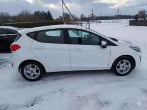 White Ford Fiesta 2018 in Marijampole, with an engine capacity of 1.08 L and mileage of 105 thousand km for 6450 €, photo 9 on AUTOMOTO.COM.LV