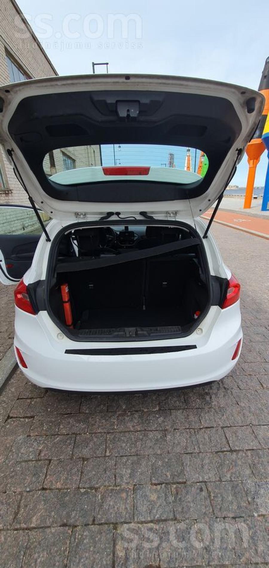 Balts Ford Fiesta 2018 Ventspils, ar dzinēja tilpumu 1.50 L un nobraukumu 300 tūkst. km par 3300 €, foto 8 vietnē AUTOMOTO.COM.LV