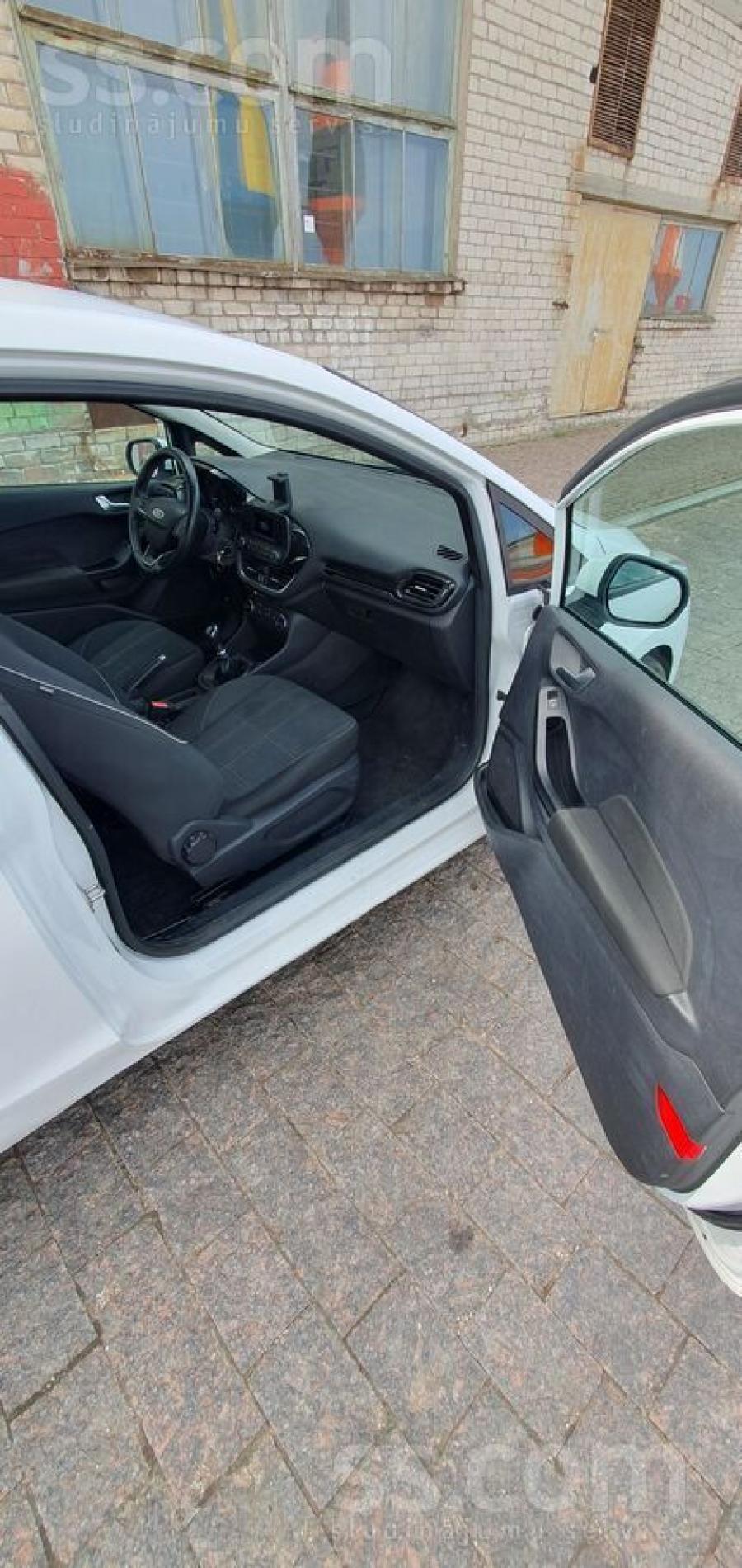 Balts Ford Fiesta 2018 Ventspils, ar dzinēja tilpumu 1.50 L un nobraukumu 300 tūkst. km par 3300 €, foto 9 vietnē AUTOMOTO.COM.LV