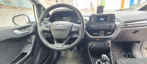 White Ford Fiesta 2018 in Ventspils, with an engine capacity of 1.50 L and mileage of 300 thousand km for 3300 €, photo 10 on AUTOMOTO.COM.LV