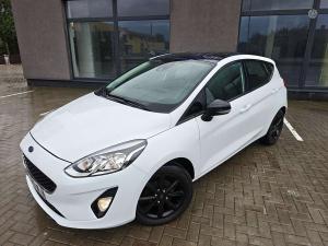 Balts Ford Fiesta 2018 Tauragė, ar dzinēja tilpumu 1.00 L un nobraukumu 94 tūkst. km par 5600 €, foto  vietnē AUTOMOTO.COM.LV