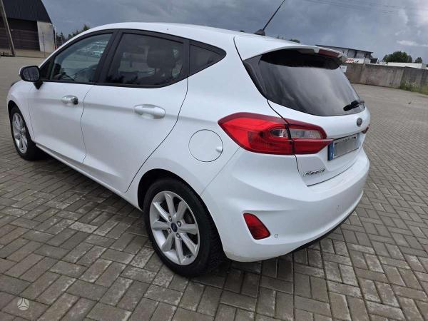 Balts Ford Fiesta 2018 Tauragė, ar dzinēja tilpumu 1.00 L un nobraukumu 118 tūkst. km par 5200 €, foto 4 vietnē AUTOMOTO.COM.LV