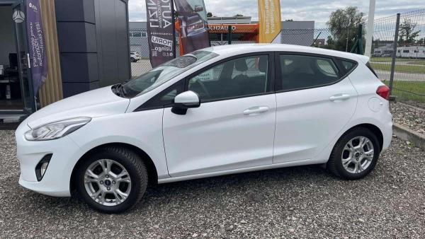 White Ford Fiesta 2018 in Marijampole, with an engine capacity of 1.08 L and mileage of 107 thousand km for 6590 €, photo 9 on AUTOMOTO.COM.LV