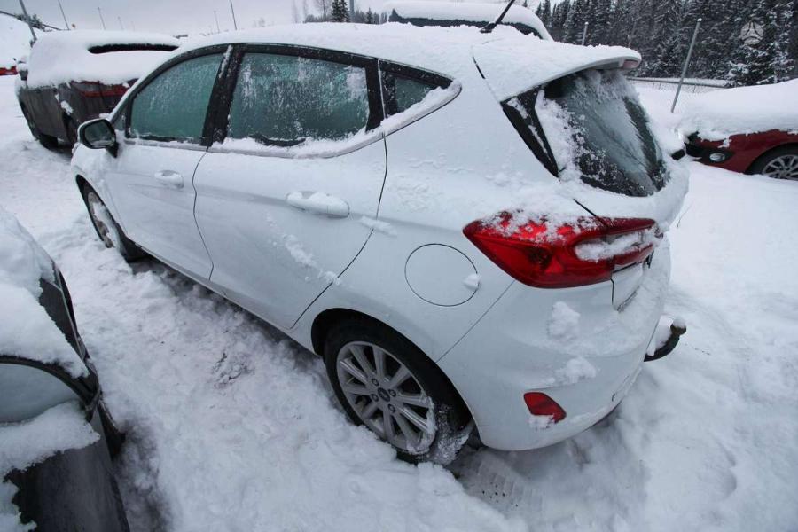 White Ford Fiesta 2018 in Vilnius, with an engine capacity of 1.00 L and mileage of 180 thousand km for 3500 €, photo 4 on AUTOMOTO.COM.LV