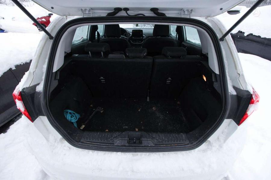 White Ford Fiesta 2018 in Vilnius, with an engine capacity of 1.00 L and mileage of 180 thousand km for 3500 €, photo 14 on AUTOMOTO.COM.LV