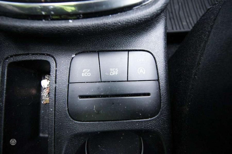 White Ford Fiesta 2018 in Vilnius, with an engine capacity of 1.00 L and mileage of 180 thousand km for 3500 €, photo 16 on AUTOMOTO.COM.LV