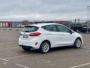 White Ford Fiesta 2018 in Vilnius, with an engine capacity of 1.00 L and mileage of 180 thousand km for 3500 €, photo 6 on AUTOMOTO.COM.LV