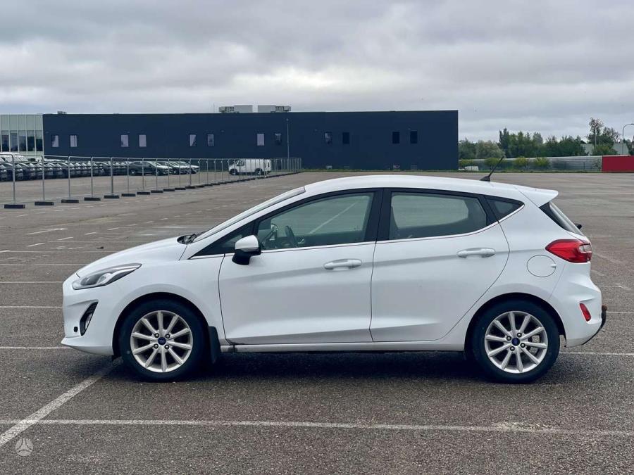 White Ford Fiesta 2018 in Vilnius, with an engine capacity of 1.00 L and mileage of 180 thousand km for 3500 €, photo 9 on AUTOMOTO.COM.LV