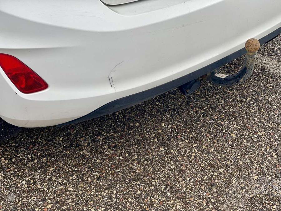 White Ford Fiesta 2018 in Vilnius, with an engine capacity of 1.00 L and mileage of 180 thousand km for 3500 €, photo 10 on AUTOMOTO.COM.LV