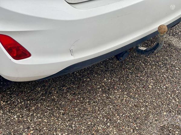 Ford Fiesta 2018 in Vilnius on AUTOMOTO.COM.LV White Ford Fiesta 2018 in Vilnius, with an engine capacity of 1.00 L and mileage of 180 thousand km for 3500 €, photo 10 on AUTOMOTO.COM.LV