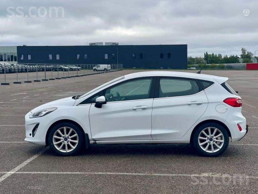 White Ford Fiesta 2018 in Vilnius, with an engine capacity of 1.00 L and mileage of 180 thousand km for 3400 €, photo 1 on AUTOMOTO.COM.LV