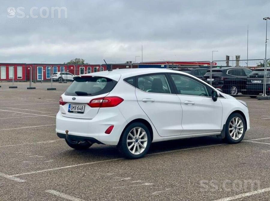 White Ford Fiesta 2018 in Vilnius, with an engine capacity of 1.00 L and mileage of 180 thousand km for 3400 €, photo 5 on AUTOMOTO.COM.LV