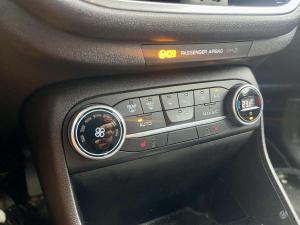 Balts Ford Fiesta 2018 Viļņa, ar dzinēja tilpumu 1.00 L un nobraukumu 180 tūkst. km par 3400 €, foto 17 vietnē AUTOMOTO.COM.LV